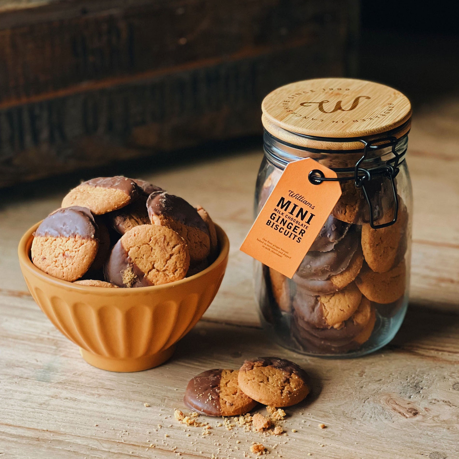 Mini Milk Chocolate Ginger Biscuits Glass Clip Jar from Williams Handbaked